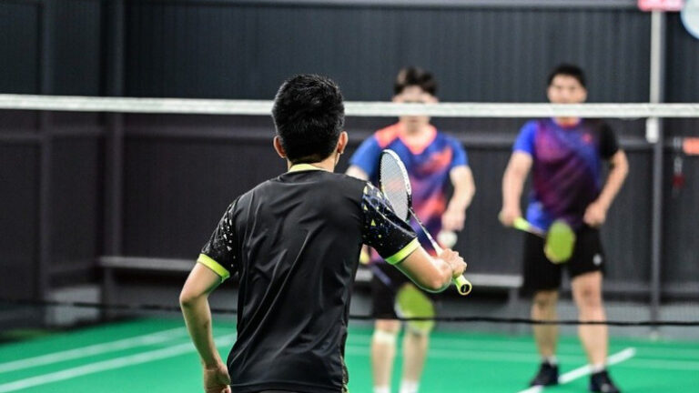 7 Simple Badminton Warm-Up Drills That Will Improve Your Skills ...